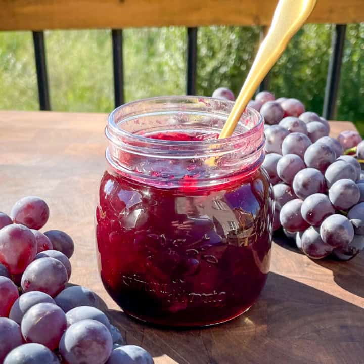 Concord Grape Jam No Pectin with Jalapeño - Zimmy's Nook