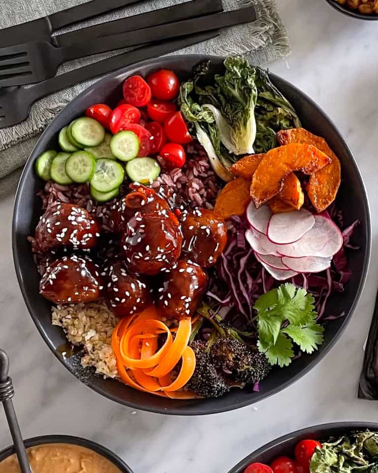 Beyond Meat Thai Meatball Bowl - Zimmy's Nook